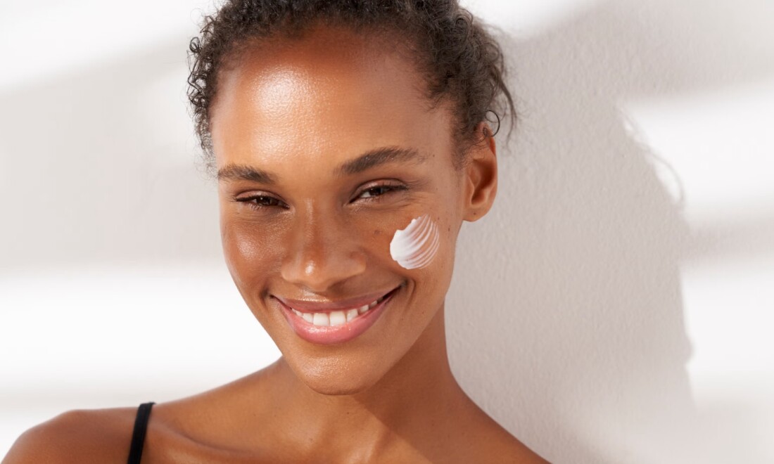 How Microalgae Benefits the Skin, According to Experts